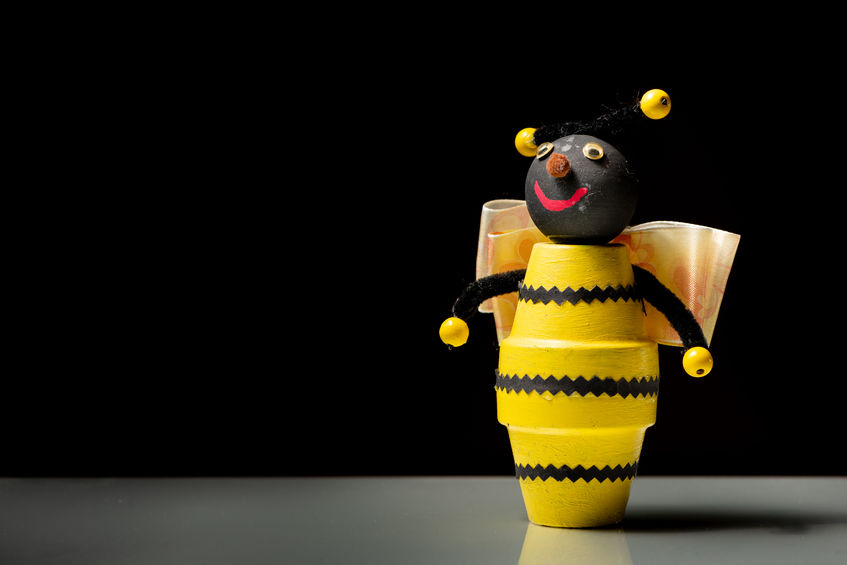 How to make a bee flowerpot | Eyethu News