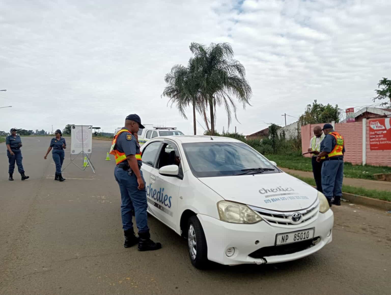 SAPS commander invites communities to join hands with police | Eyethu News